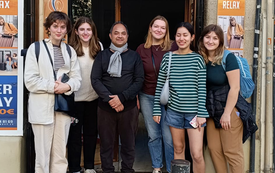 About Us – Lock & Relax